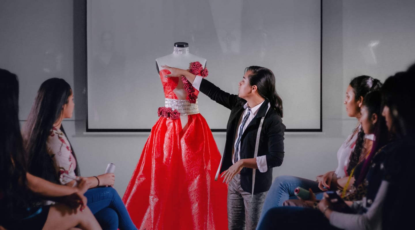 Carrera de Diseño y Gestión de Modas | SISE